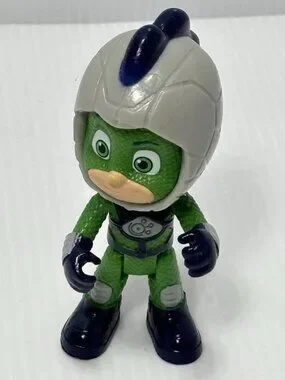 pj masks | Toys | Pj Masks Gekko Action Figure Grey Green Helmet ...